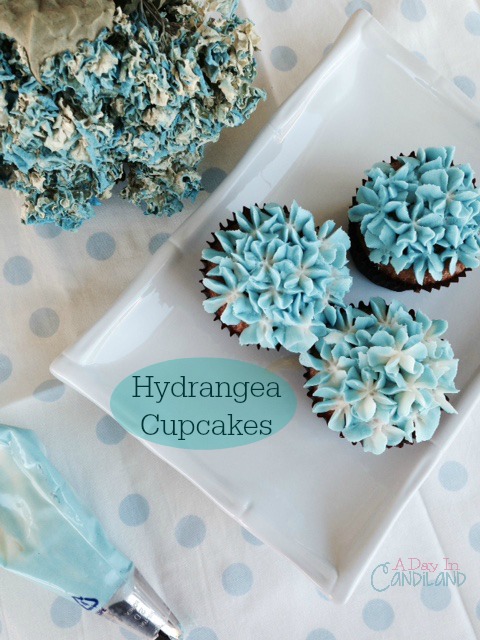 How to make Hydrangea cupcakes that look like real flowers How to make Hydrangea cupcakes that look like real flowers